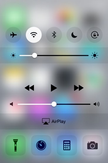 Float – コントロールセンター使用時、画面全体にブラー効果＆アニメーションを [JBApp] | Tools 4 Hack